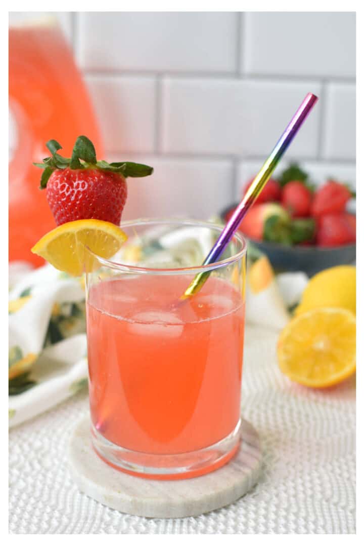 Pink Lemonade (Limonada Rosa) - Simple Living Recipes