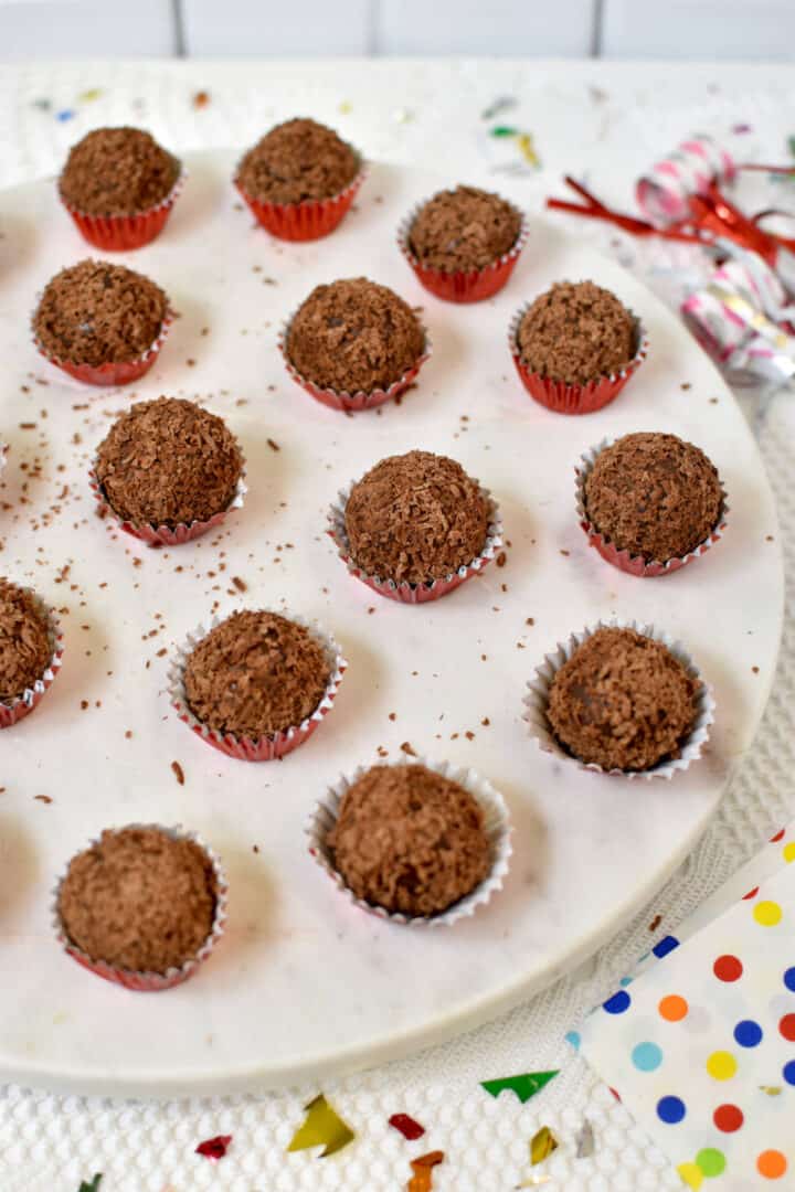 Brigadeiro Recipe (Brazilian chocolate balls) - Simple Living Recipes