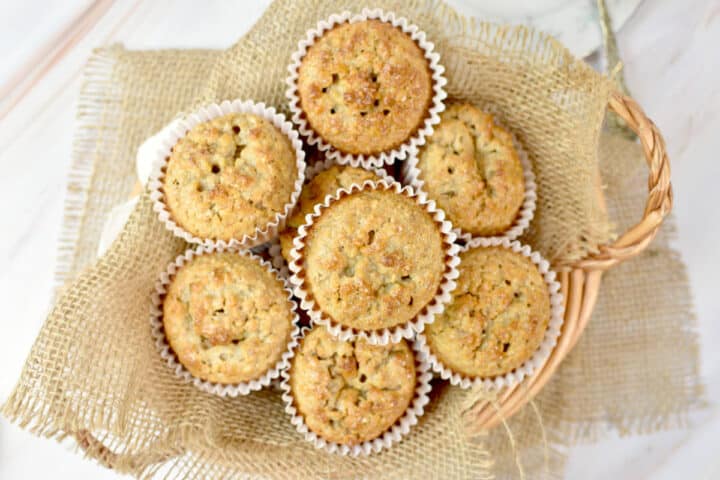 Walnut muffins (just 3 ingredients) - Simple Living Recipes