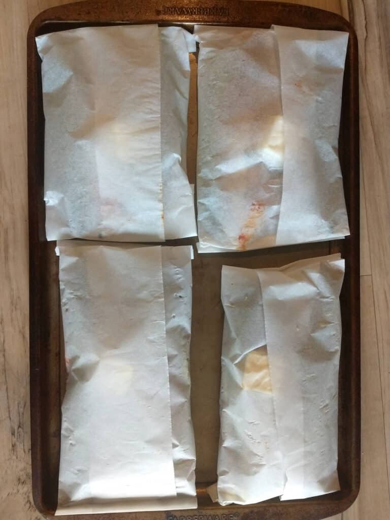 Easy Fish in a Bag Recipe (Fish en Papillote) - Simple Living Recipes